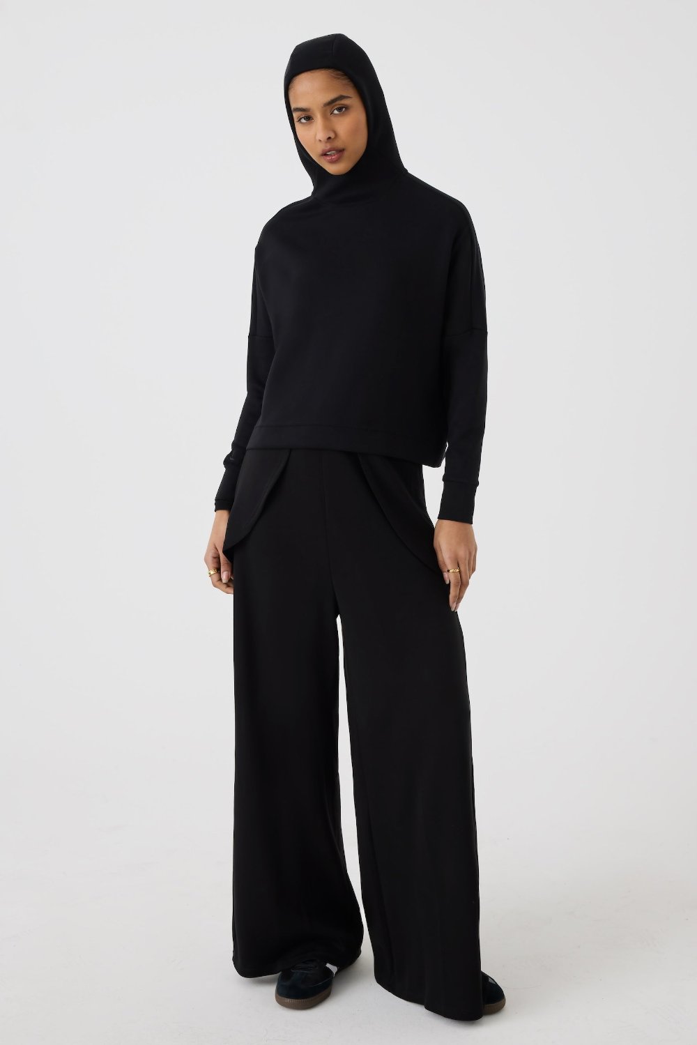 LONG CROP HOODIE | Premium Modest Activewear | LYRA Modest